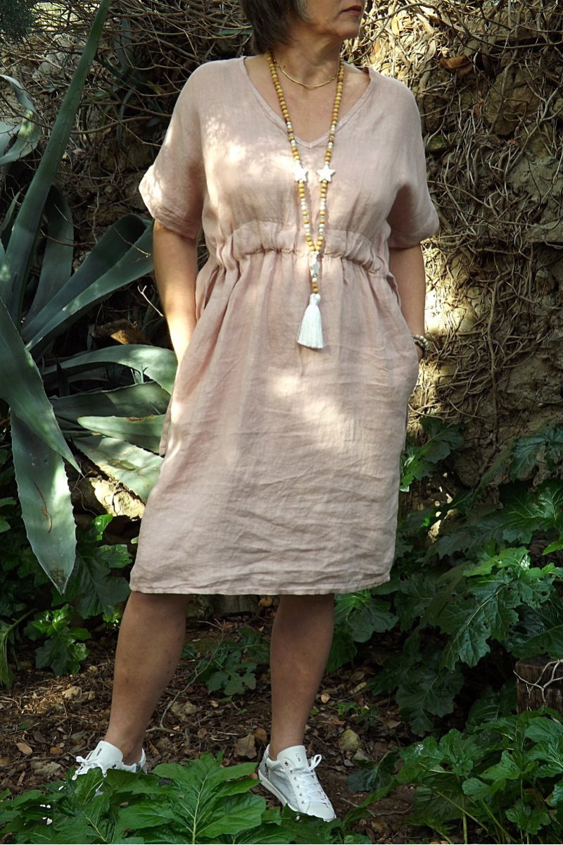 ROBE EN LIN COL V ROSE POUDRE