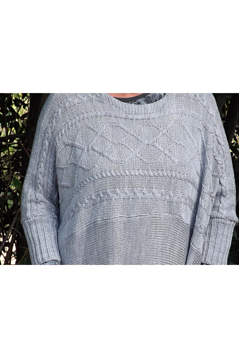 Pull long torsadé gris perle