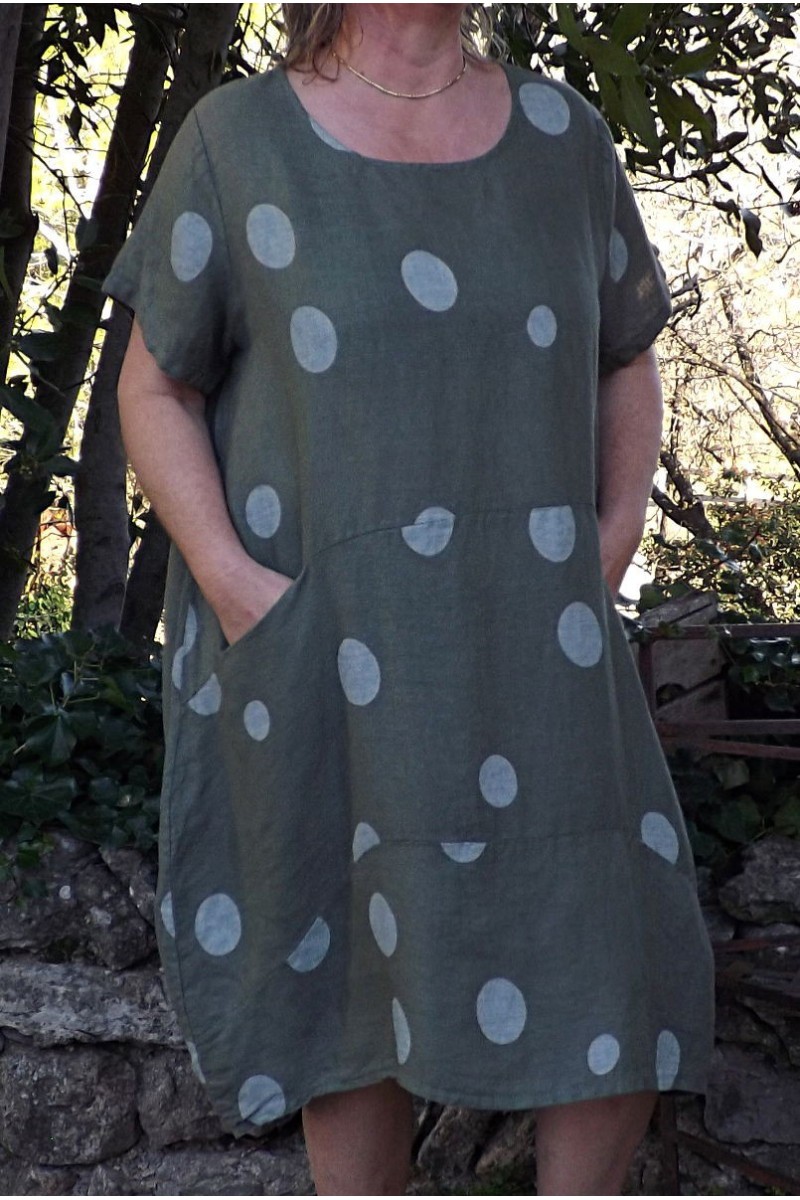 Robe longue en lin grande taille de couleur kaki à pois pour femme